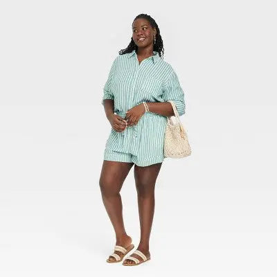 Universal Thread Women's Long Sleeve Relaxed Fit Collared Button-Down ...